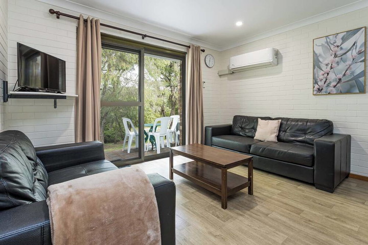 2 Bedroom Family Extra Chalet Emu Beach - Albany