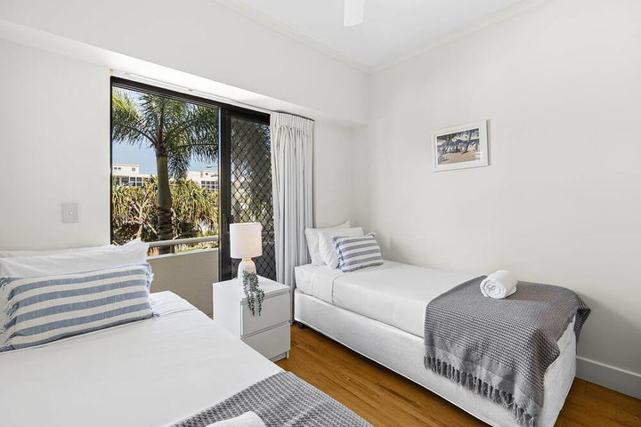 Three Bedroom Apartment Apt 6 - Mooloolaba
