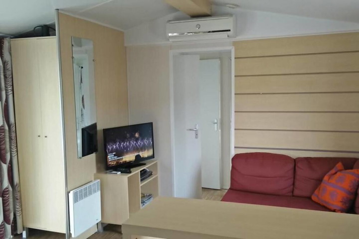 Grands Mobil Homes 8 Couchages Clim En Village Vacances - Parentis-en-Born