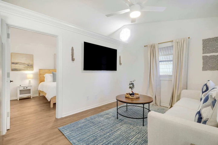 Cottage On Camden 8 - Downtown! - Stuart, FL