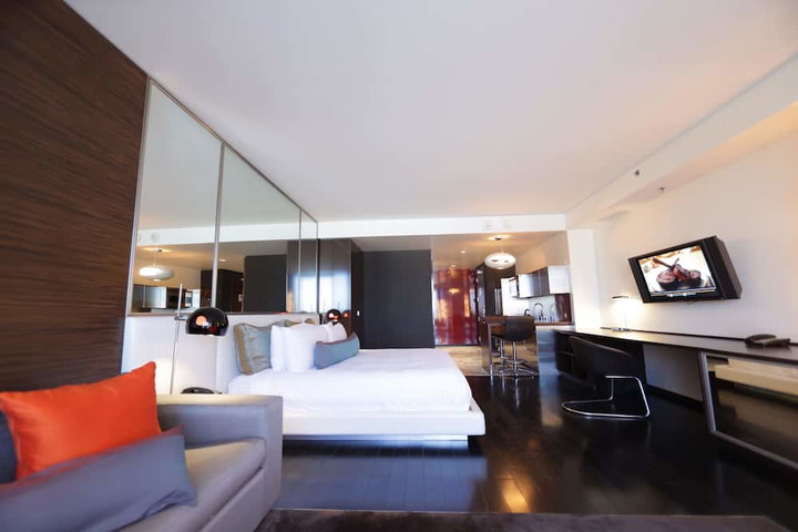 Resort In Las Vegas With No Resort Fees & Free Valet Service! - Las Vegas Strip, NV