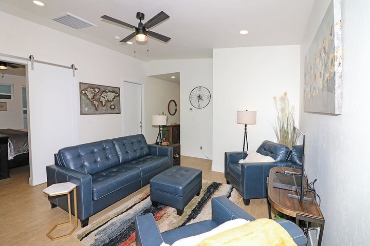Tranquil Haven Modern Design Central Location Garage - Grand Junction, CO