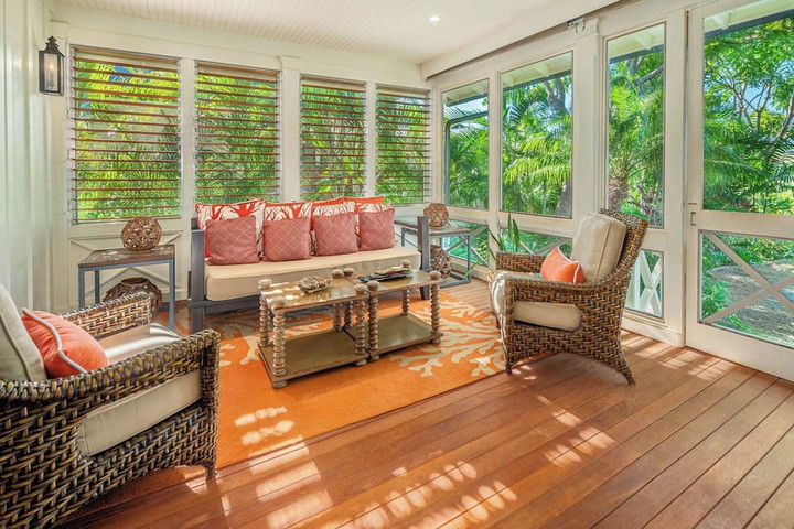 Resort Amenities | Golf Course View | Cottage + Guesthouse - Hawaii