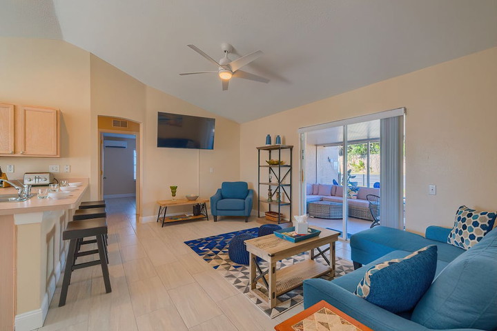 Memories By The Gulf | 4br Oasis W/ Heated Saltwater Cocktail Pool & Fire Pit - Spring Hill, FL