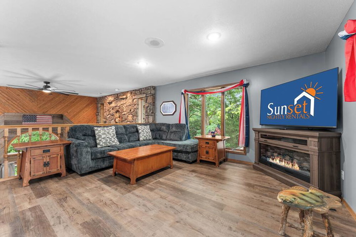 Spacious 6br Branson Retreat Near Silver Dollar City. - Missouri