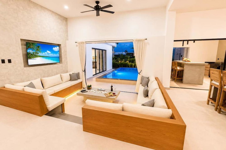 Bali Villa | Sunken Lounge & 3 King Beds In Sov - Sosúa