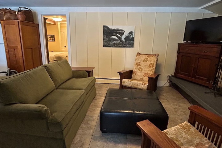 Lovely Little Well Appointed Suite Close To Downtown, Parks And Restaurants - Nanaimo