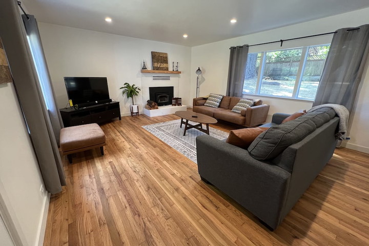 Cozy Apartment In A Lovely And Quiet Neighborhood - West Linn, OR
