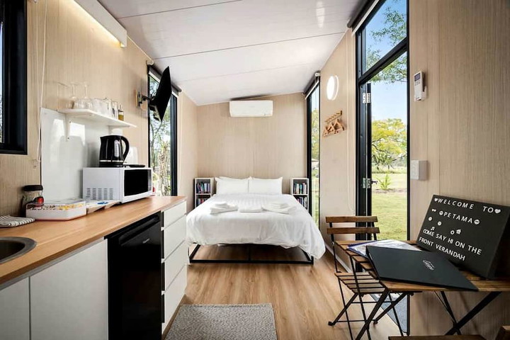 Fantastic Tiny House With Nice Sights In Glen Caim, Queensland - Marburg