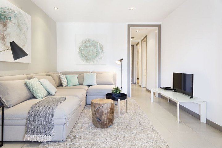 Valencia St. Top Floor Bright & Quiet Apartment - Barcelona