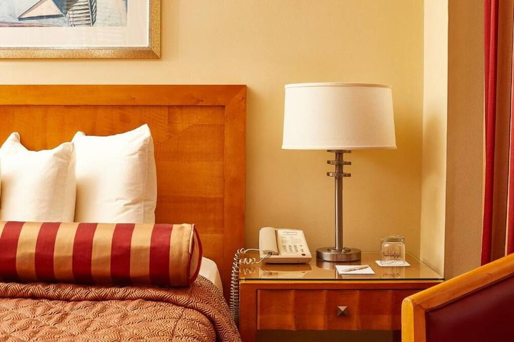 Historic Charm In Boutique Hotel Room  Free Breakfast - Bala Cynwyd, PA