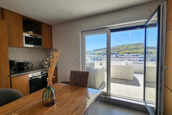 Apartamento-de Lujo-baño Privado Con Ducha-vista A La Ciudad-a L'aube De Bali - Amnéville