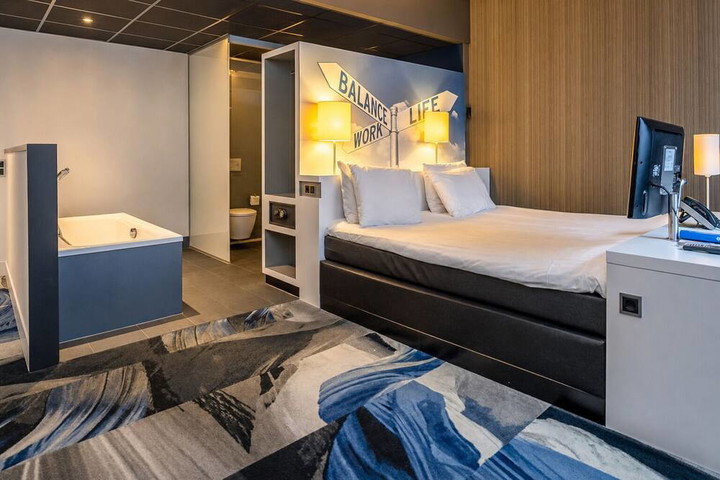 Wellness Retreat & Nearby Hiking Trails In Sittard Easy Access To Park - Sittard
