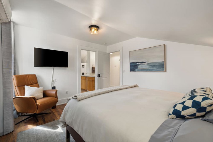 Downtown Boi 1 Bedroom Oasis: Gym Access, Walk To Bsu And River 500 Ft From Sbx! - Boise, ID