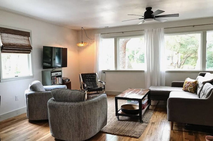 Cottage By The Sea: Pagnotto Shellback House - Oak Island, NC