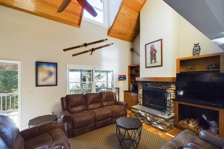 S Westridge View Cabin With Hot Tub & Resort Shuttle - Snowshoe Mountain Resort, WV