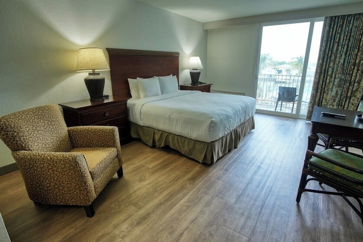Chambre King Standard Côté Piscine - Treasure Island, FL