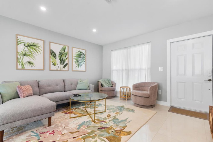 Modern Coastal Home With Brand New Heated Private Saltwater Pool!!! - North Palm Beach, FL