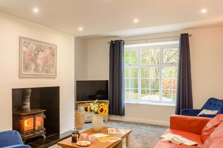 3 Bed In Rochdale (Oc-89552) - Oldham