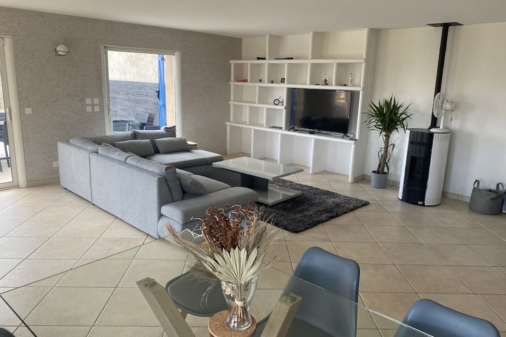Villa Spacieuse Avec Piscine Sur Nice - Carros