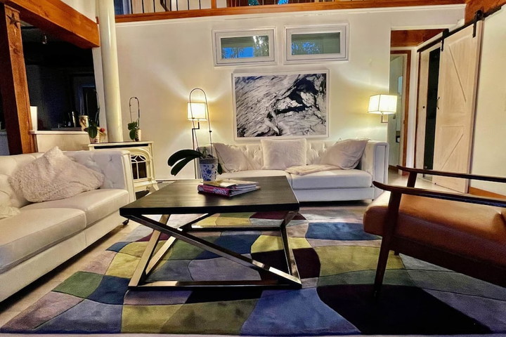 New Breathtaking Catskill Retreat With Views And Hot Tub, The Nest Retreat In Woodstock Catskill - Woodstock, NY