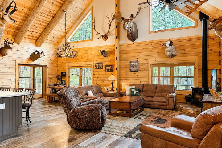 Cozy Woodland Retreat / 3br + Loft / Near Polar Express - Williams, AZ