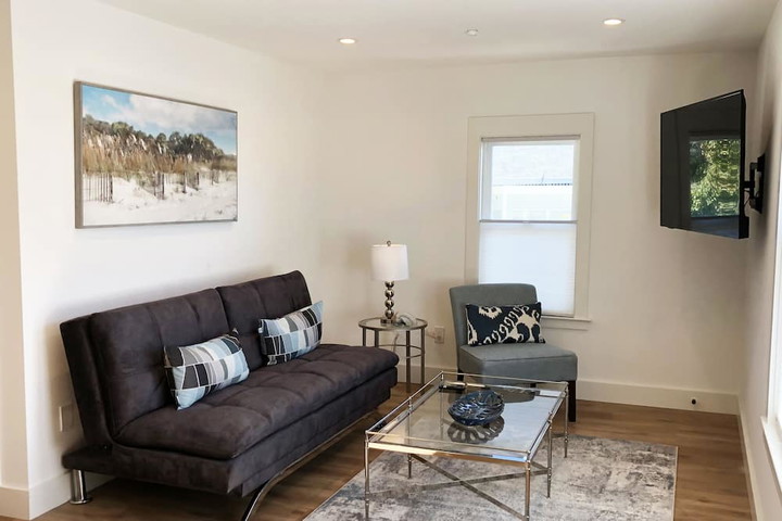 Newly Renovated 2 Br Apartment In The Heart Of Sausalito - Sausalito, CA