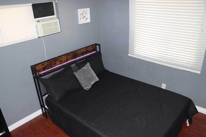 Spacious 2-bedroom Retreat In San Jacinto; Sleeps 6, Ac & Pet-friendly - Hemet, CA