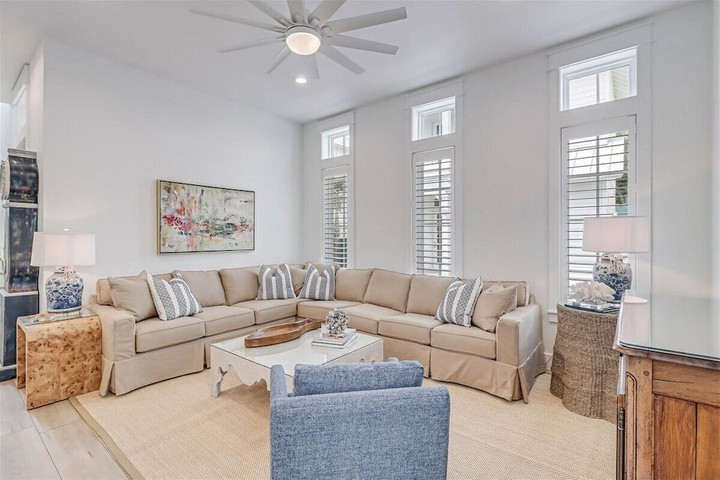 Charming Beach Cottage With Petite Park View And 20+ Resort Like Amenities - Port Aransas, TX