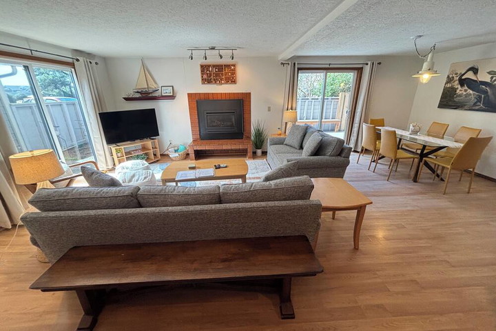 Sandcastle Condo C-1- Indoor Pool- Family/pet Friendly-family Getaway - Cannon Beach