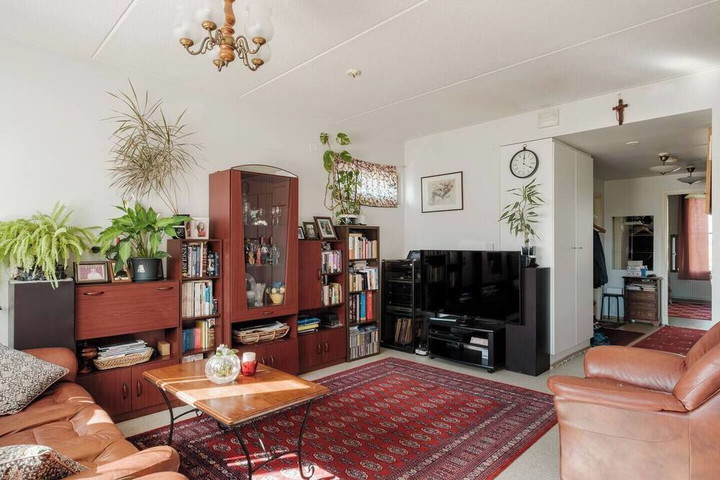 Bright 2-bedroom Apartment With Heating System In Beautiful Espoo - Espoo