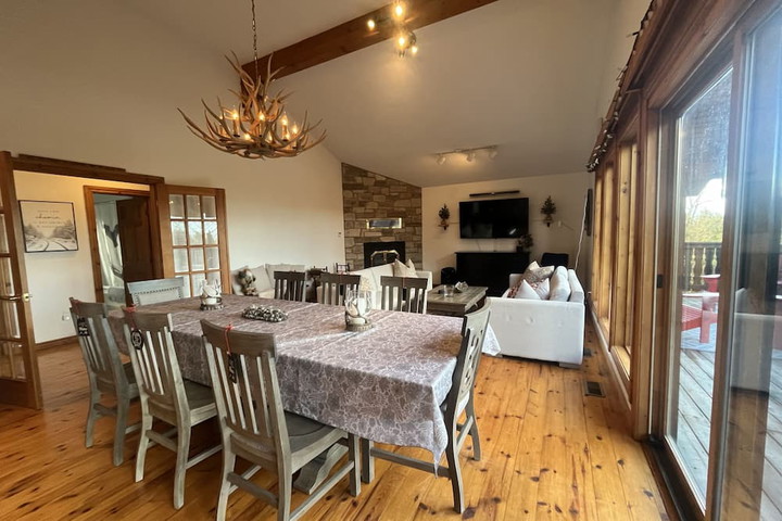 Perfect Family Swiss Style Chalet, Walk To Bruce Trail And Top Of Blue Mountain - Thornbury