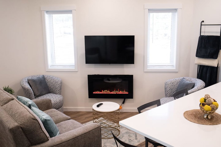 Ridge Top | Walk To Glen Arbor | Pet-friendly | Close To Sleeping Bear Dunes - Glen Arbor, MI