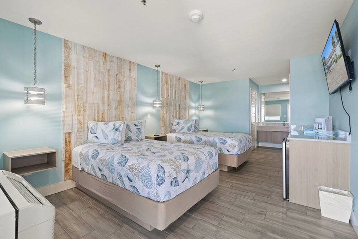 Texas Gulf Coast Family Room - Private Entry & Marina Views - North Padre Island
