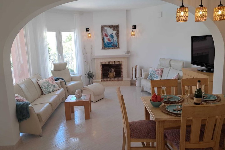 Villa In Cumbre Del Solbookable For Stays Of 11 Days Or More - Jávea