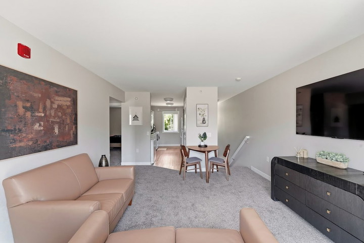 Gray's Lake - 2br 1ba, Washer, Parking - Near Cbd Downtown - Ankeny, IA