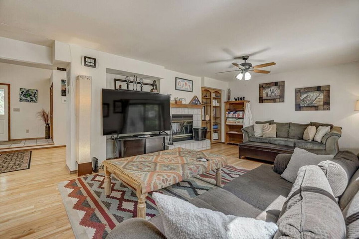 4 Bdrm Spacious Mountain Retreat W/ Hot Tub, Firepit & Games - Black Forest, CO