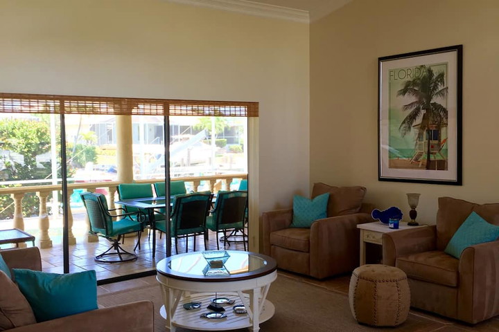 Waterfront W/quick Direct Access To Gulf/15-20 Min Walk To Tigertail & Esplanade - Marco Island, FL