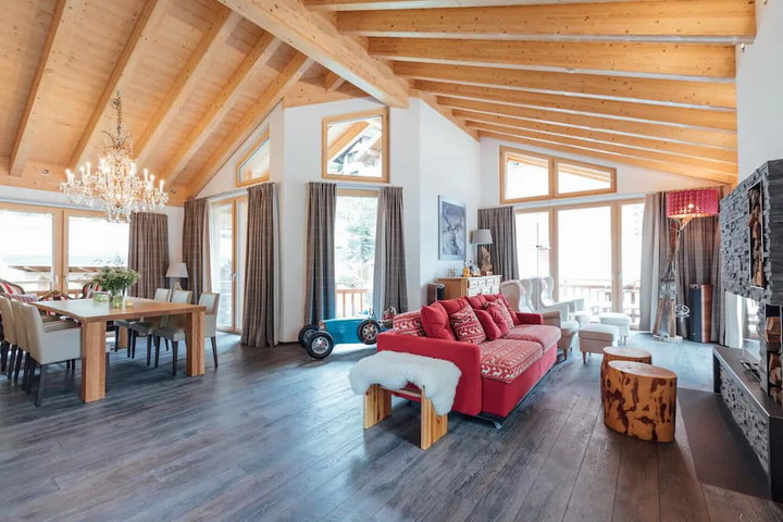 Overlooking The Valley Of Zermatt And Ecstatic Views Of The Matterhorn - Zermatt
