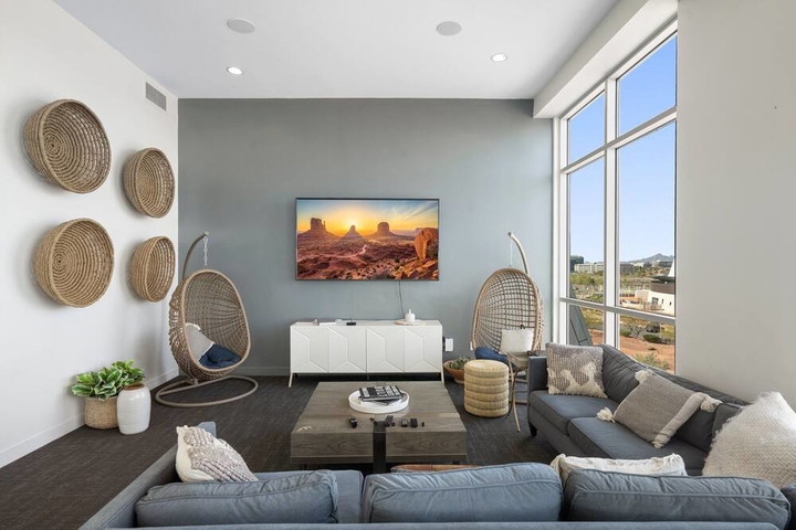 Luxury Tempe Stay 1br W/ Patio, Gym & Business Center - Tempe, AZ