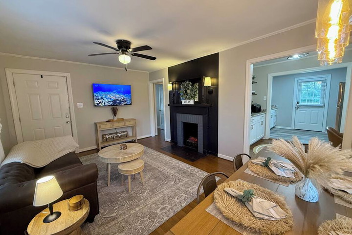 King Bed  Near Downtown, Hospitals, Airbus & Cruise Port - Mobile, AL