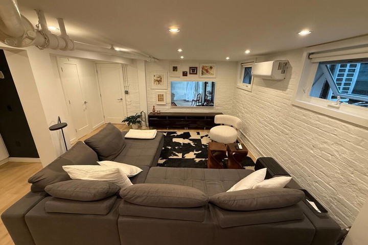 Renovated Designer Garden Suite - Private Patio - Falls Church, VA