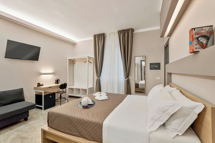 Toc Toc-room 85-double Shower.650m From The Central Station,900m From The Center - La Spezia
