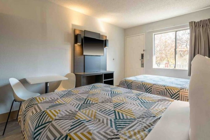 2 Full Beds | Non-smoking, Kitchen - Union City, CA