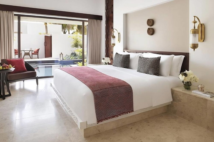 Relaxing Group Stay! 3 Spacious Units W/ Plunge Pool! Beach, Gym, & Spa Access! - Salalah