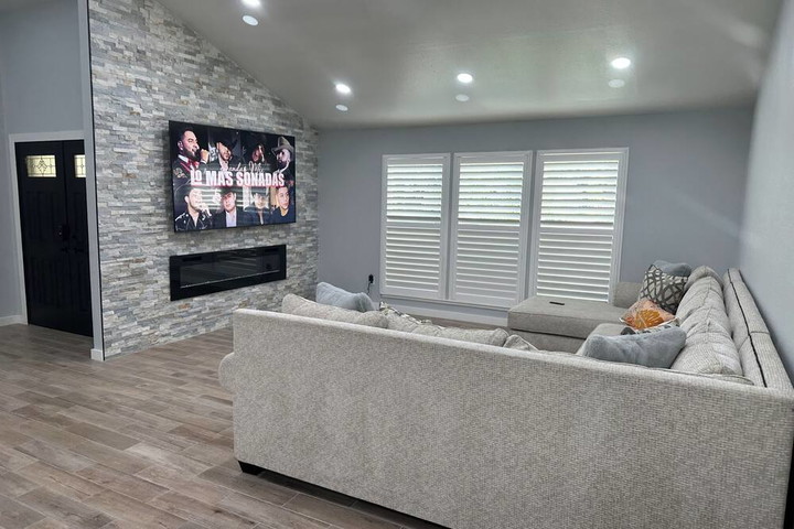 Spacious Cozy Oasis Retreat With Private Pool Backyard - Modesto, CA