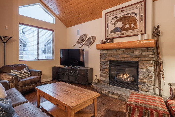 Luxury Home Mammoth Gateway Village - Mammoth Lakes, CA
