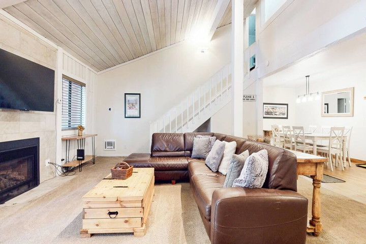 Pet-friendly, Walk To Eagle Lodge & Slopes, Complex Hot Tub, Covered Parking - Mammoth Mountain, CA