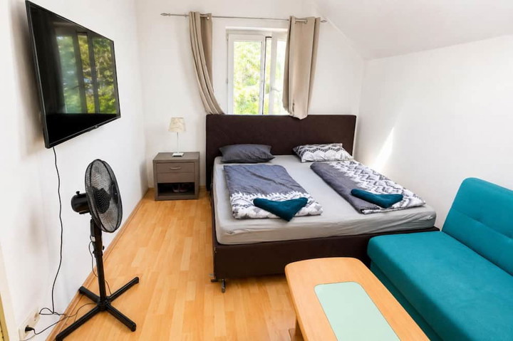 Private Villa Room For 4 | Garden Access - Vienne