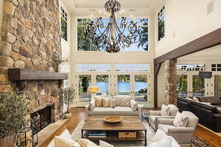 Hunts Point | Waterfront Estate & Guest Villa - Bothell, WA